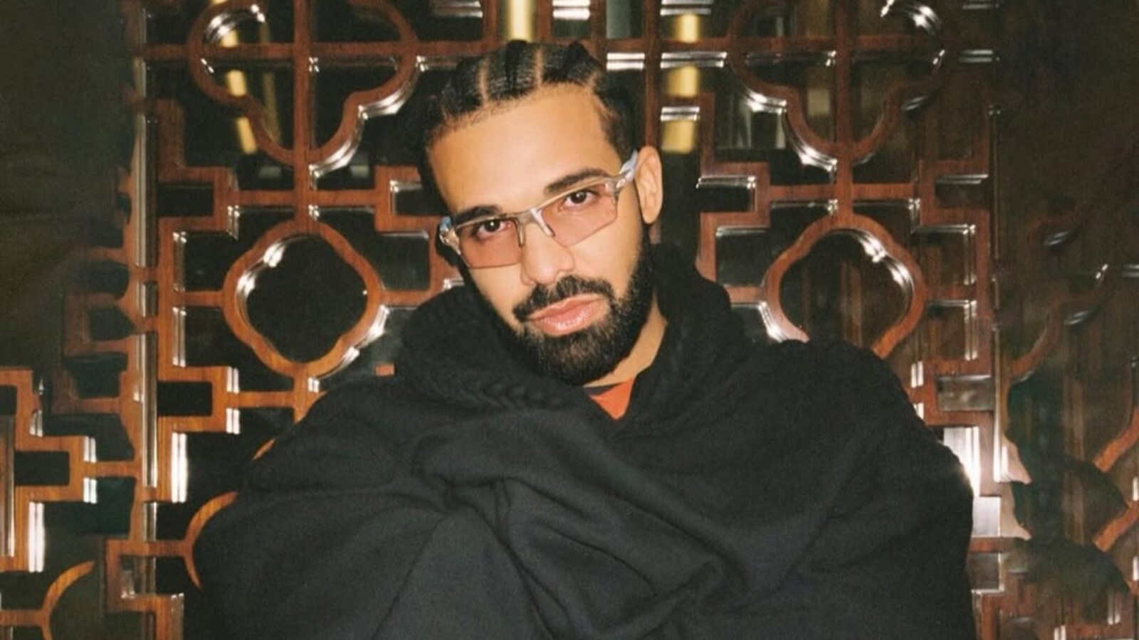 Drake Gives Shocking $10K Reward to Winner in Lookalike Contest ...