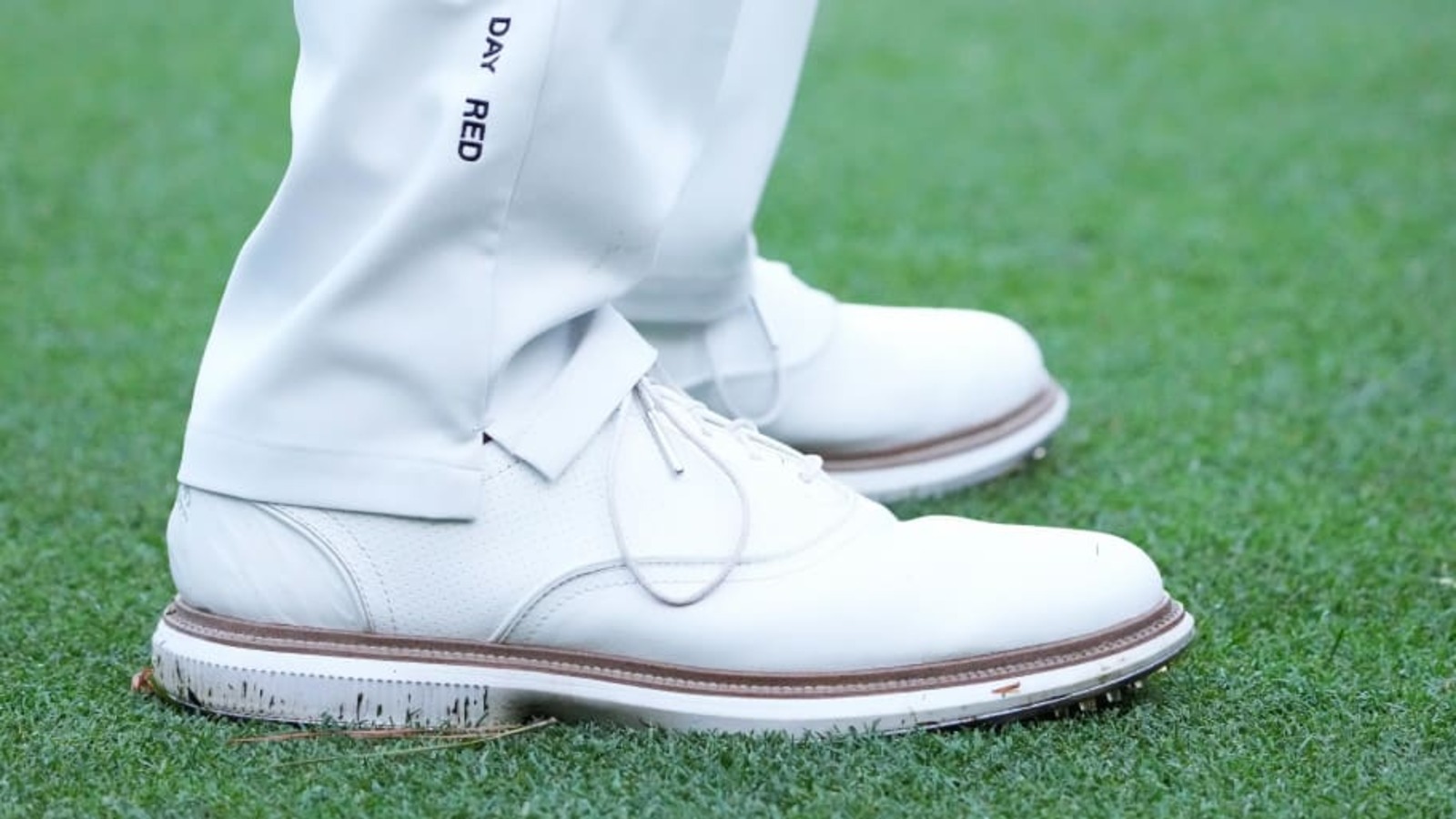 Tiger Woods Debuts New Sun Day Red Golf Shoes at The Masters | Yardbarker