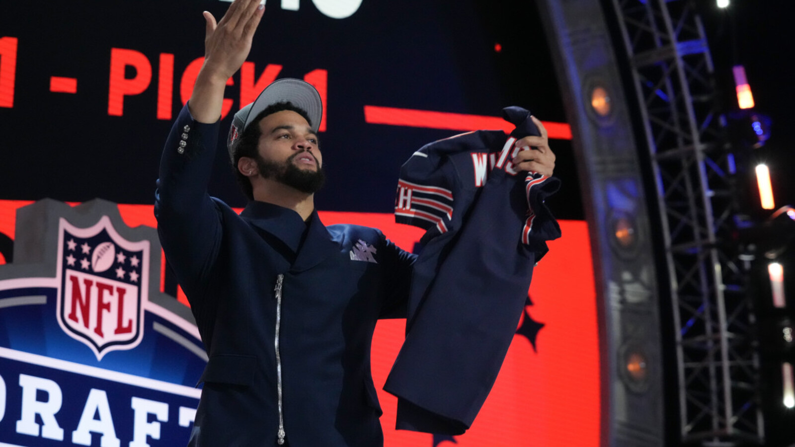 Caleb Williams' Golden Arm Dazzles at Bears' Practice - BVM Sports