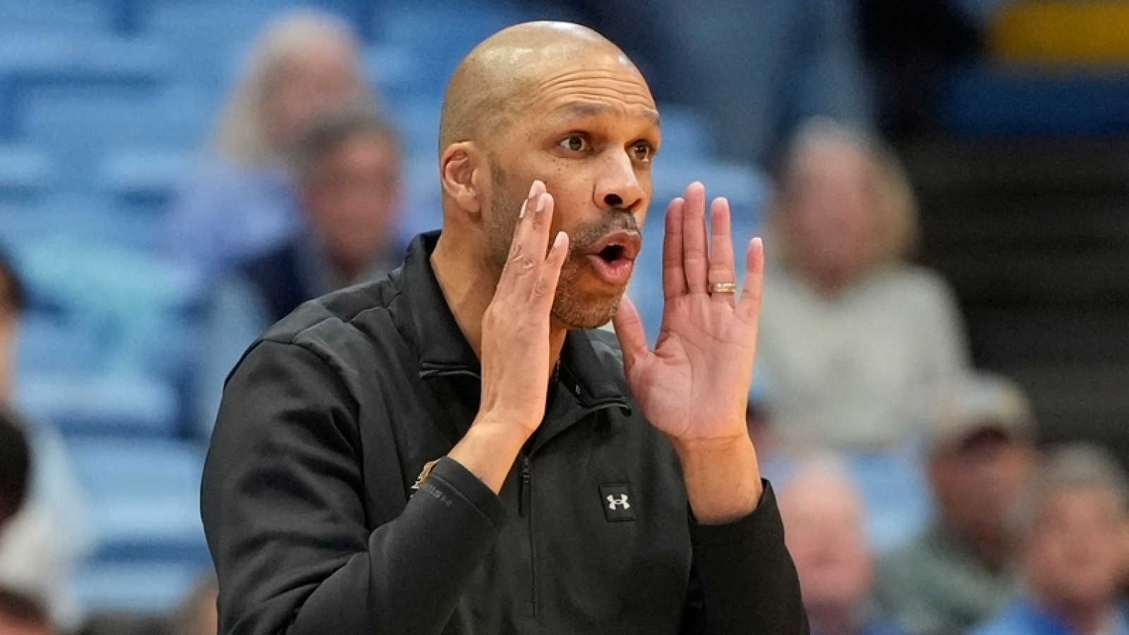 Nick Dorn pours in 24 as Elon stuns Notre Dame | Yardbarker