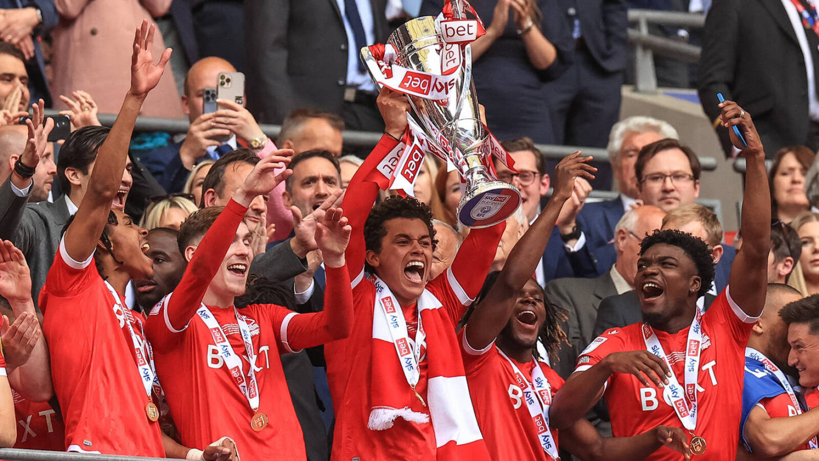 Nottingham Forest back in EPL for first time since 1999 | Yardbarker