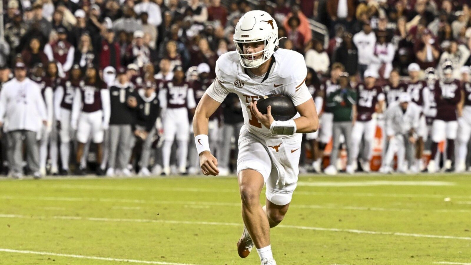 Expert Score Predictions for No. 2 Texas vs. No. 5 Georgia in the SEC Championship Game | Yardbarker