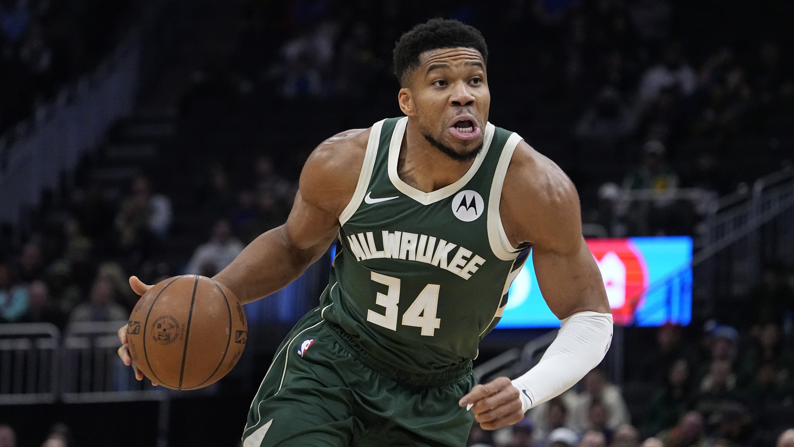 Clippers, Heat, Lakers Preserving Cap Space For 2027 When Giannis Antetokounmpo Can Become Free ...