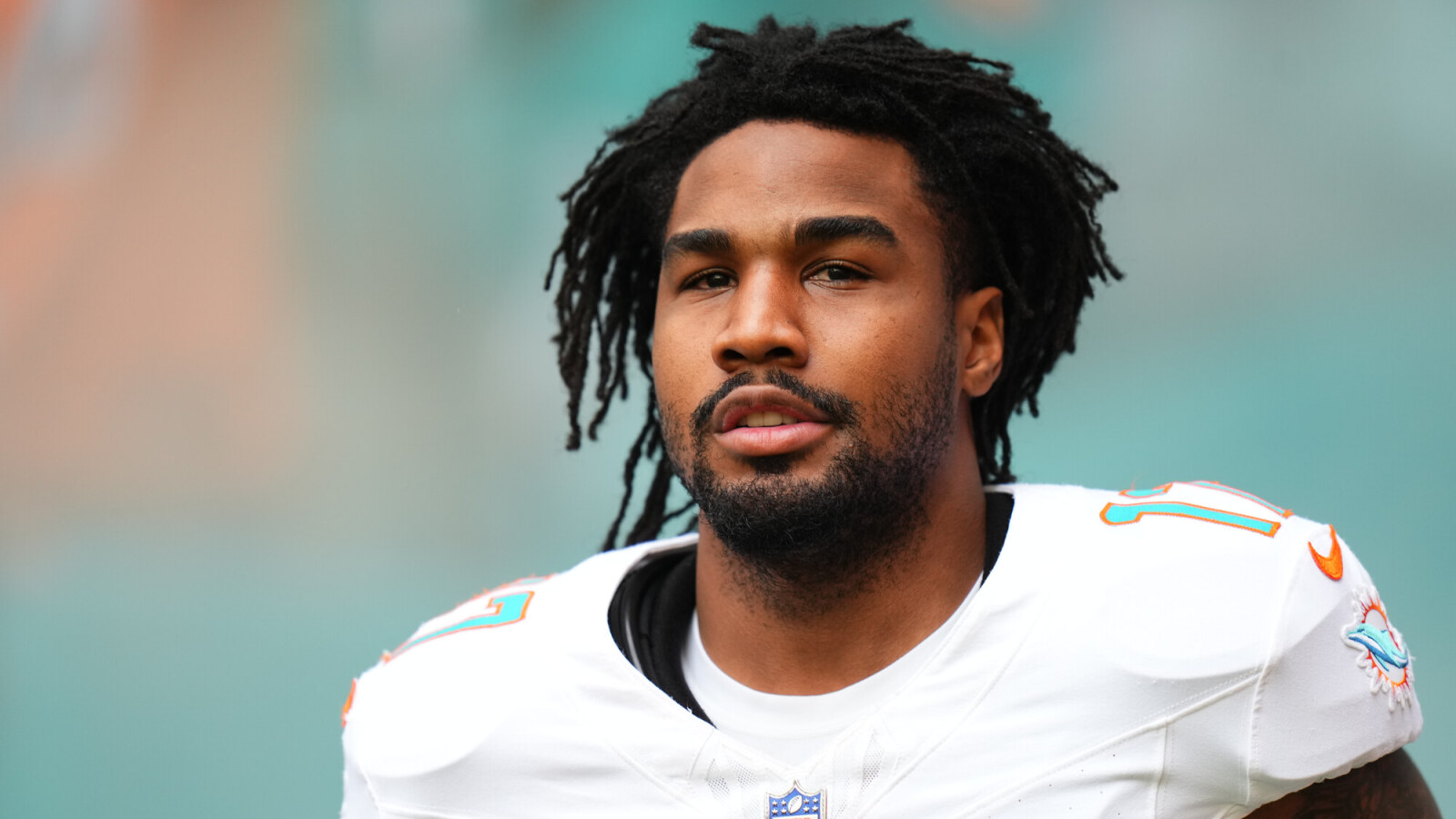 Waddle reacts to Dolphins benching Tagovailoa in favor of Ewers ...