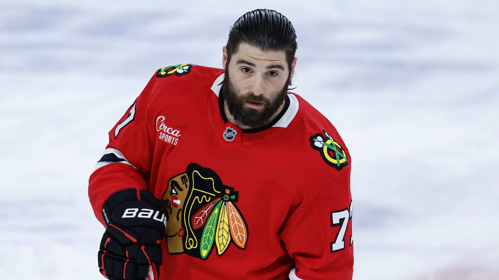 Blackhawks’ Pat Maroon fined $3,385.42 for elbowing | Yardbarker