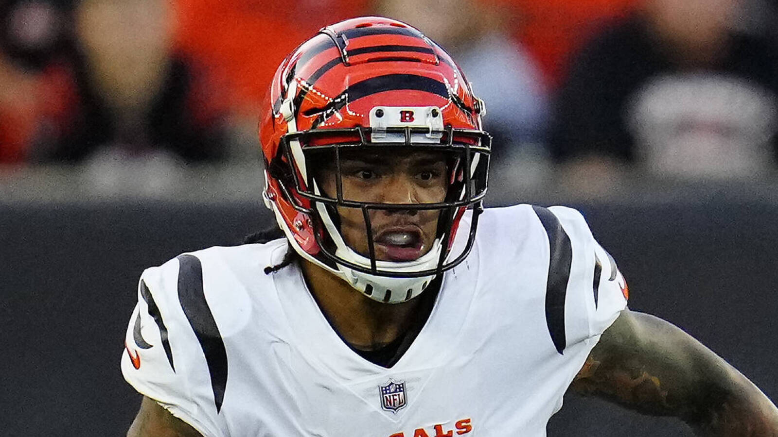 Pro Football Hall of Famer's son signs with CFL team | Yardbarker