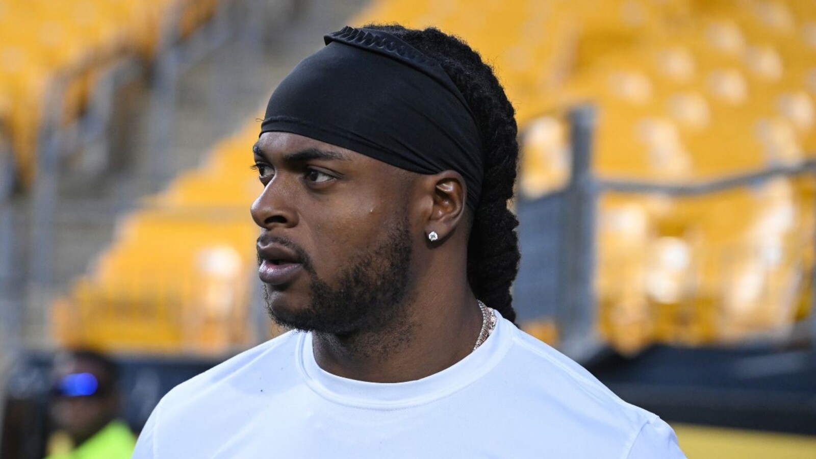 Davante Adams Injury: ‘Bleeding’ WR Takes Scary Hit From Nick Scott ...