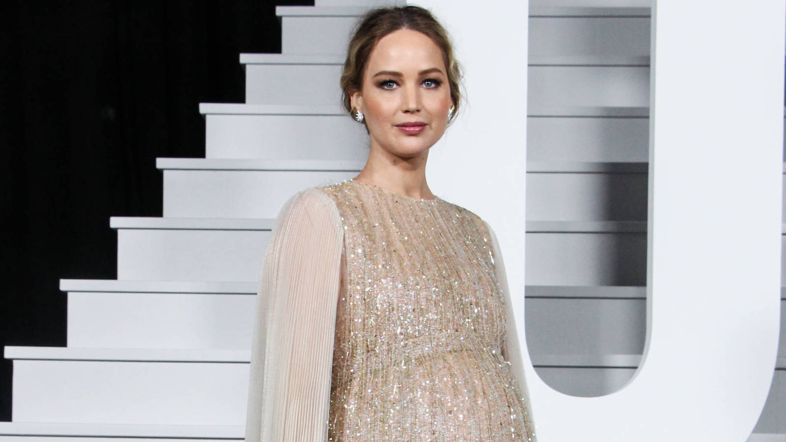 Jennifer Lawrence lost a tooth while filming 'Don't Look Up' | Yardbarker