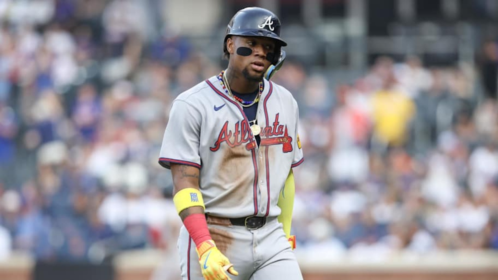 Braves Remove Acuña From Lineup Amid Injury Scare | Yardbarker