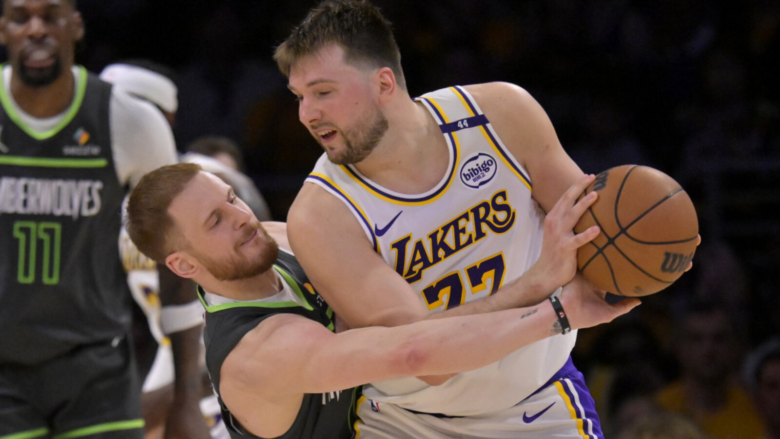 Viral Article Confuses Donte DiVincenzo's Athleticism With Luka Doncic ...