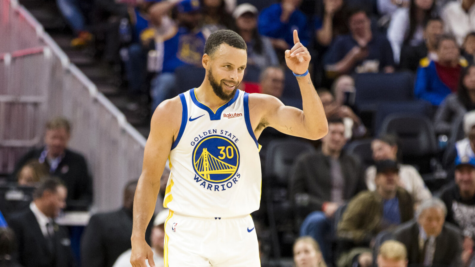 NBA Makes Steph Curry, Michael Jordan Announcement After Warriors Game ...
