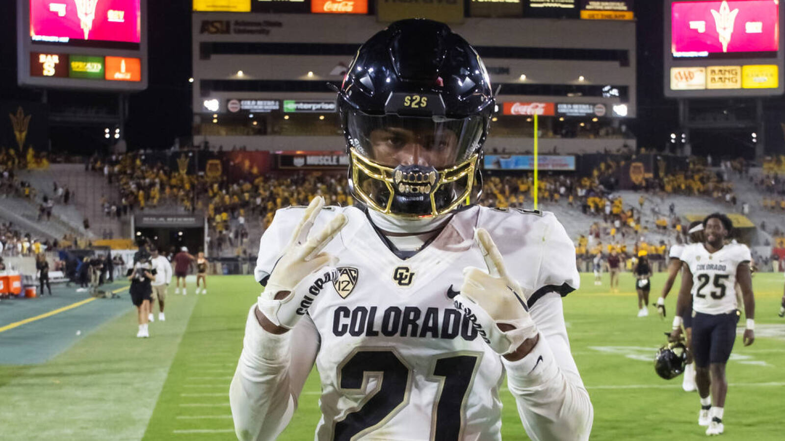 Watch: Shilo Sanders ejected on questionable targeting call | Yardbarker