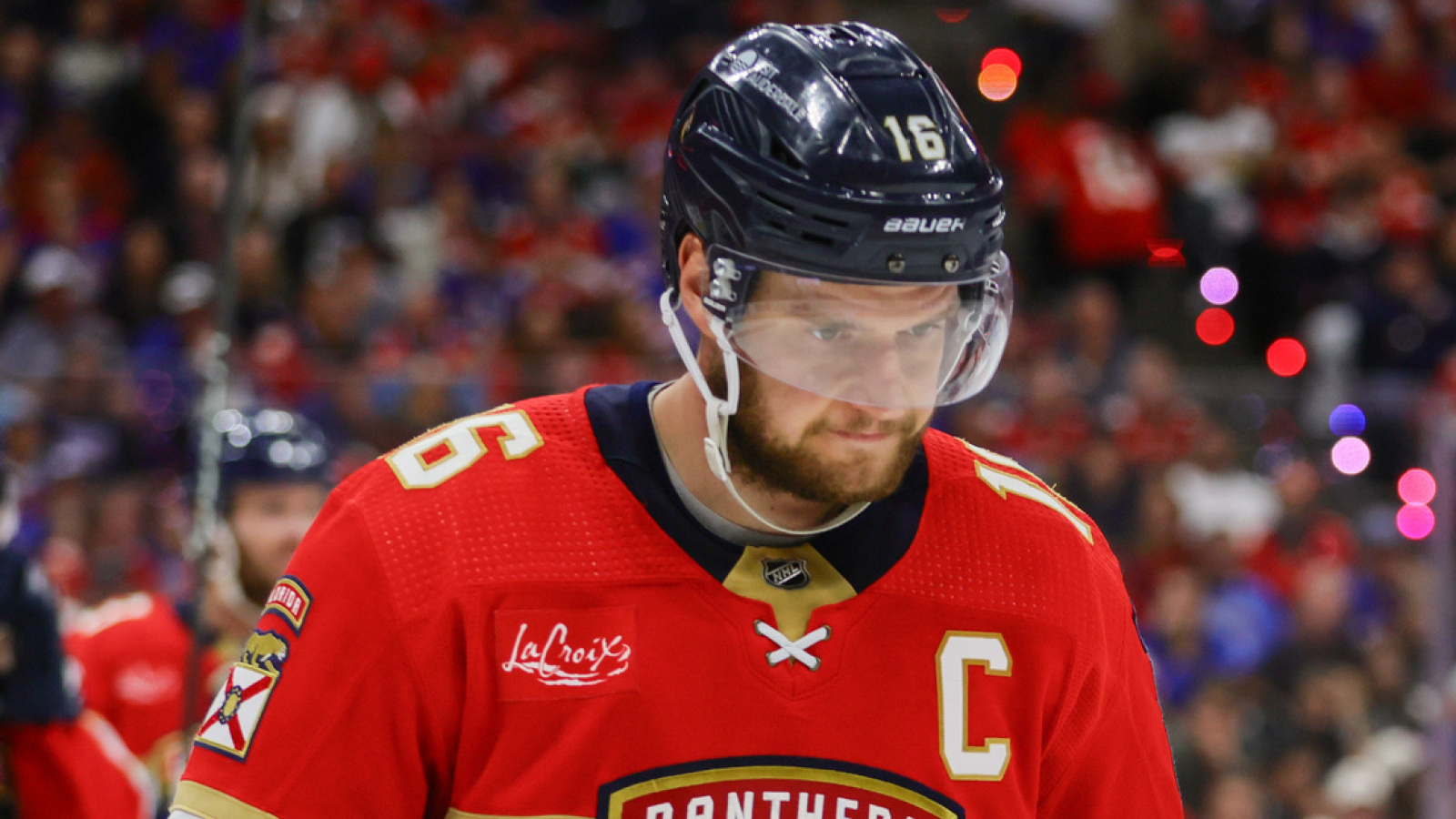 Panthers coach reveals recovery timeline for injured captain | Yardbarker