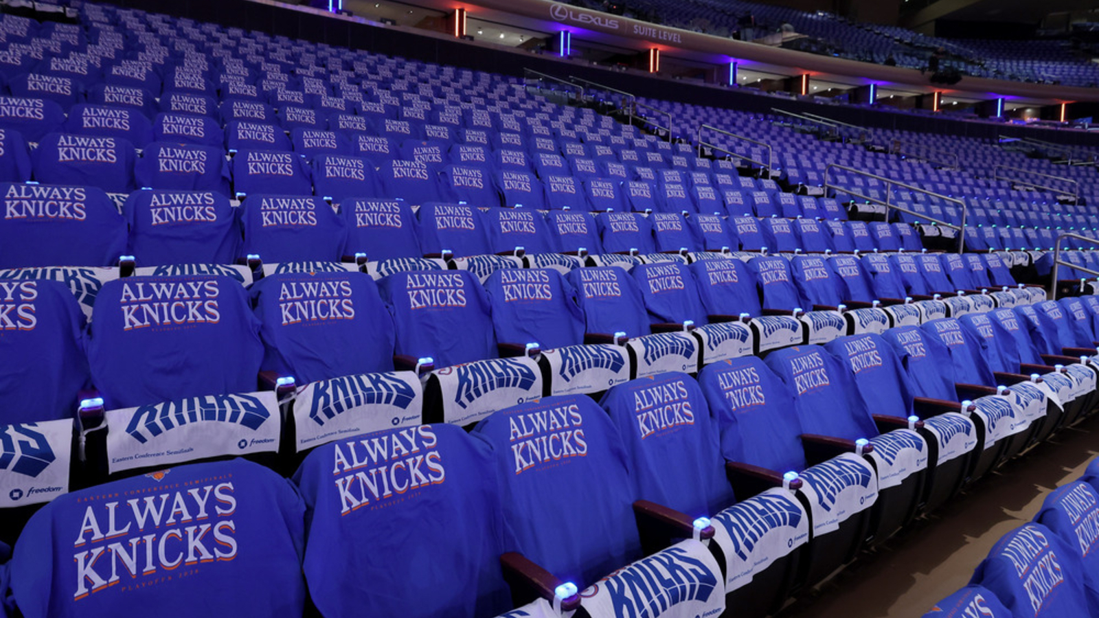 Shameful Knicks fans violently beat Spurs fan and burn his jersey ...