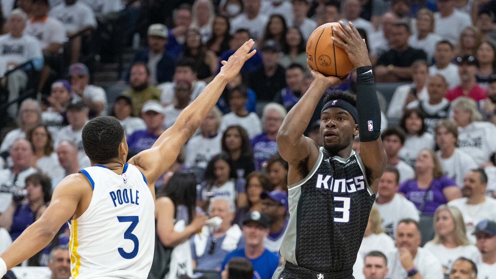 Former Raptors Guard Terence Davis Signs With Sacramento Kings | Yardbarker