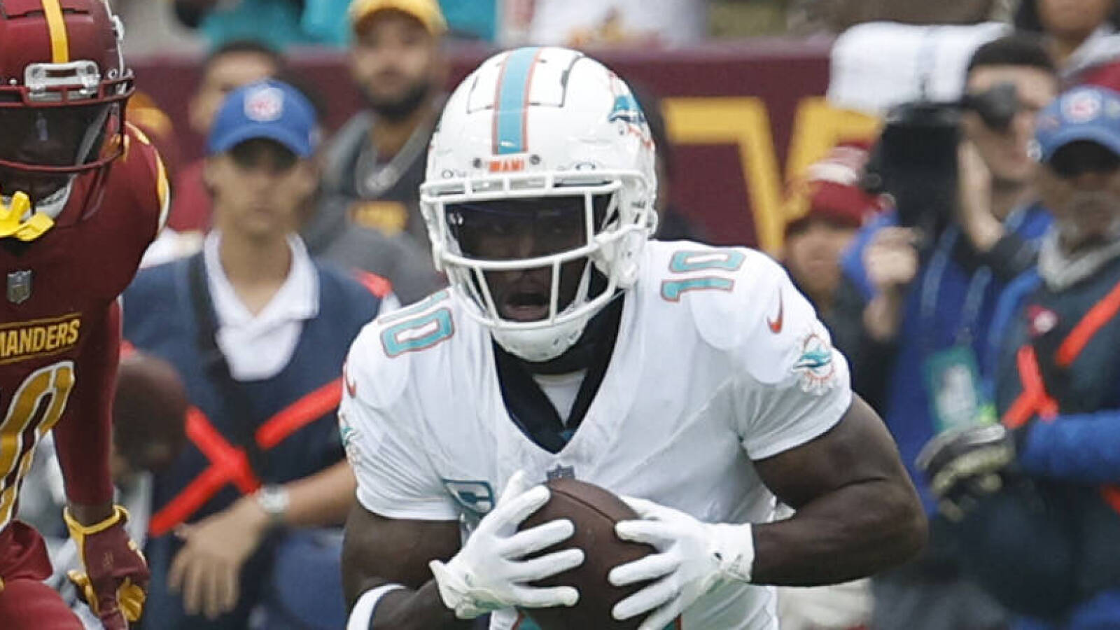 Watch: Dolphins WR Tyreek Hill scores on 60-yard TD | Yardbarker