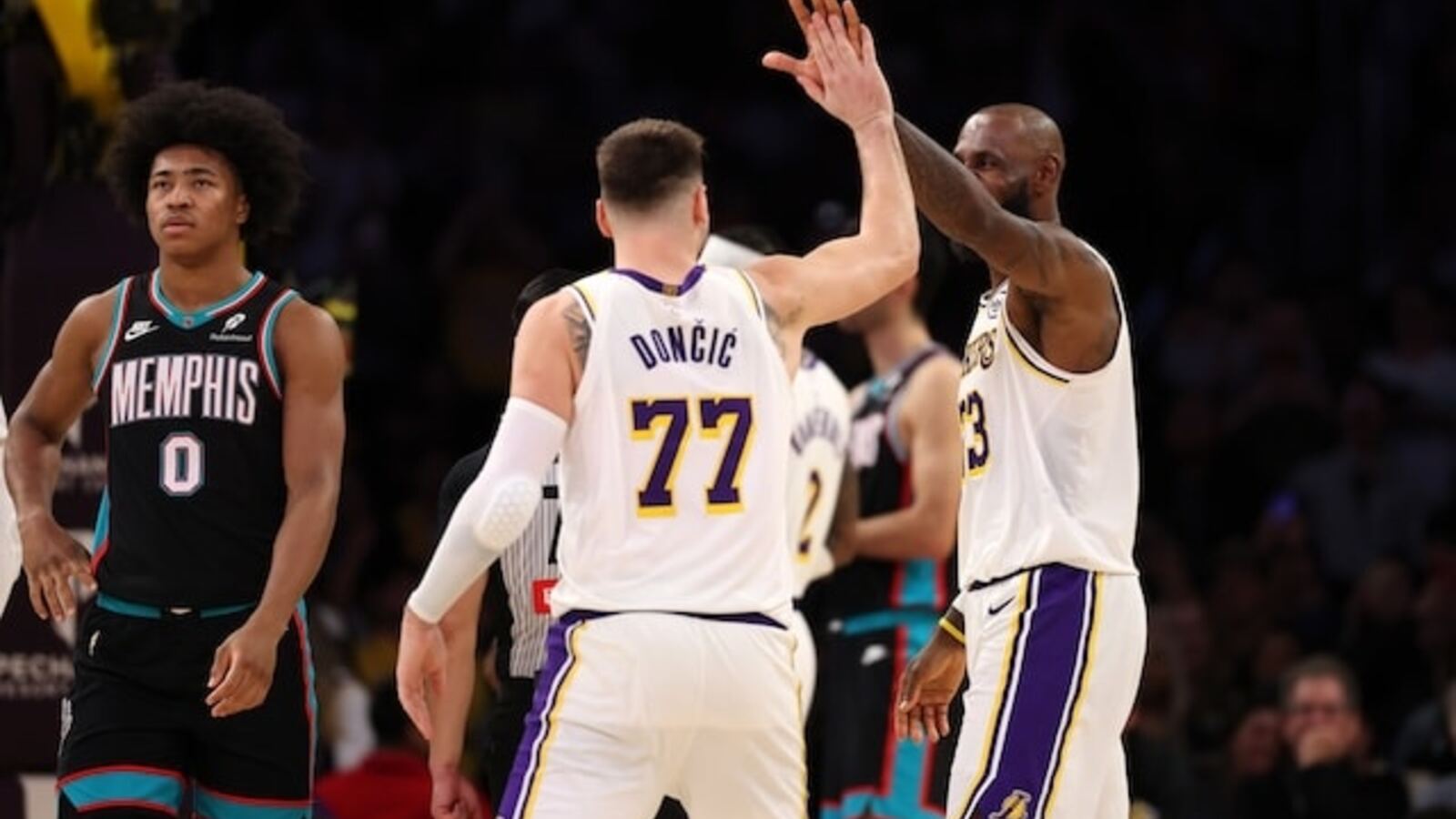 LeBron James & Luka Doncic Available Vs. Raptors | Yardbarker