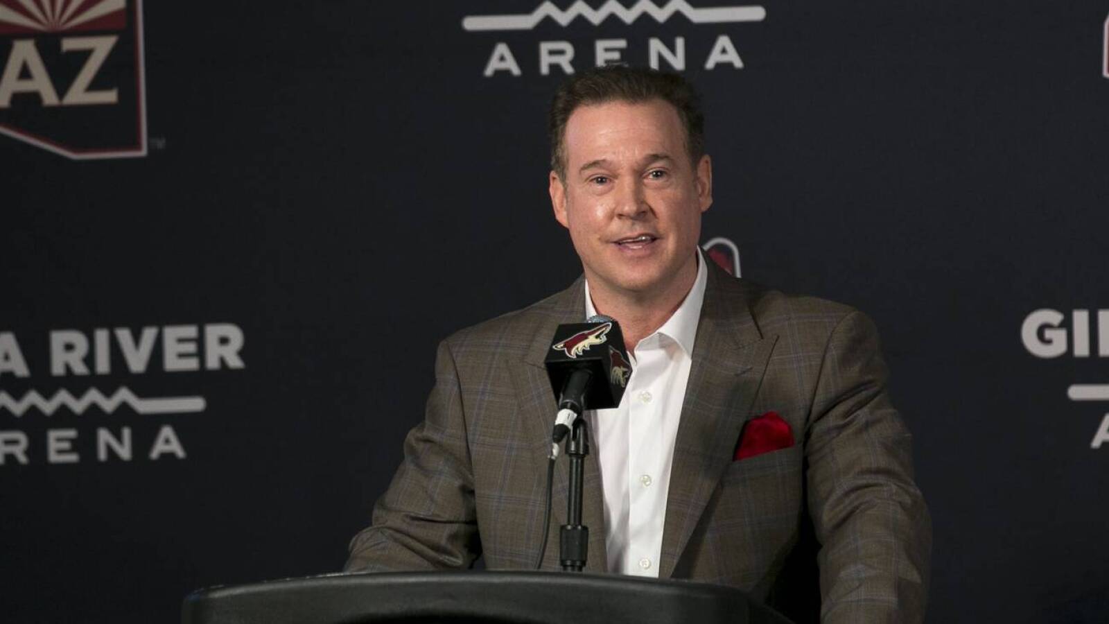 Coyotes Fans Need Meruelo to Win Land Auction | Yardbarker