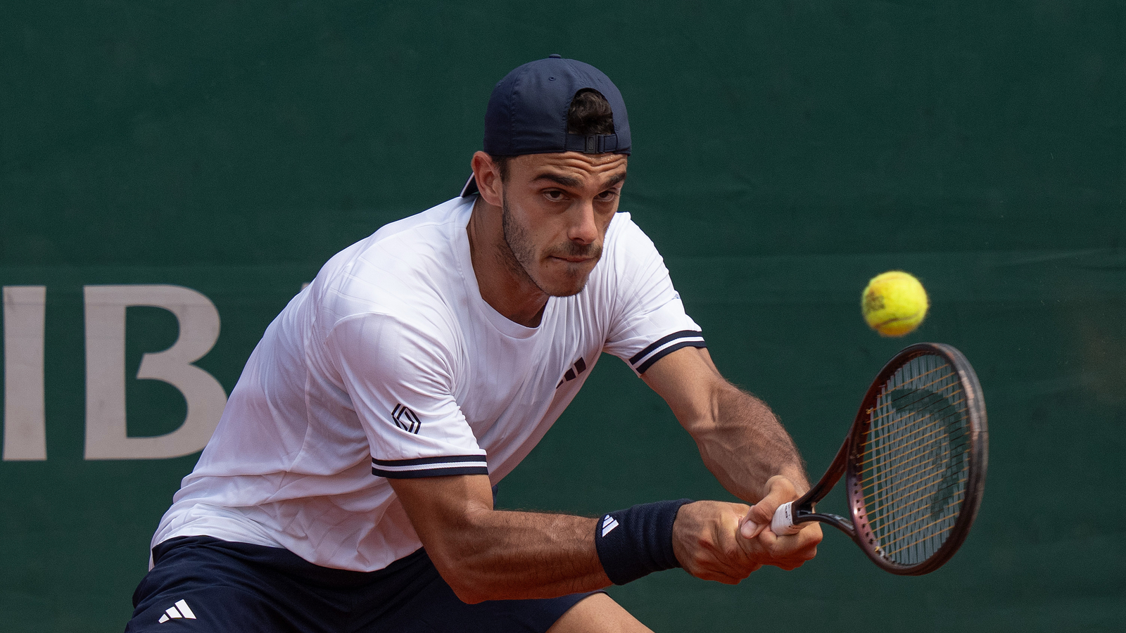 Watch: Francisco Cerundolo receives a painful blow to the throat by ...