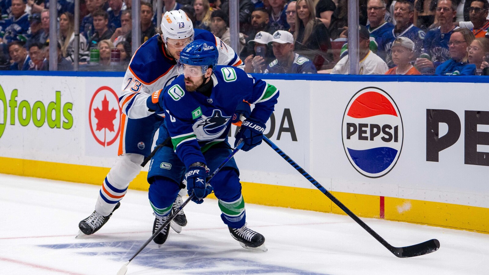 Canucks Sign Vincent Desharnais to 2-Year Deal | Yardbarker