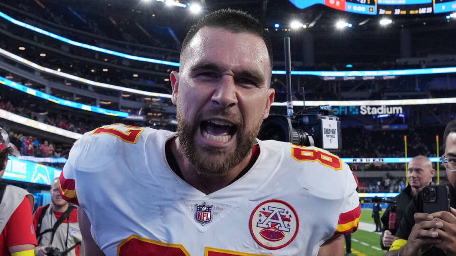 Chiefs' Kelce sets new tight end record in win over Chargers | Yardbarker
