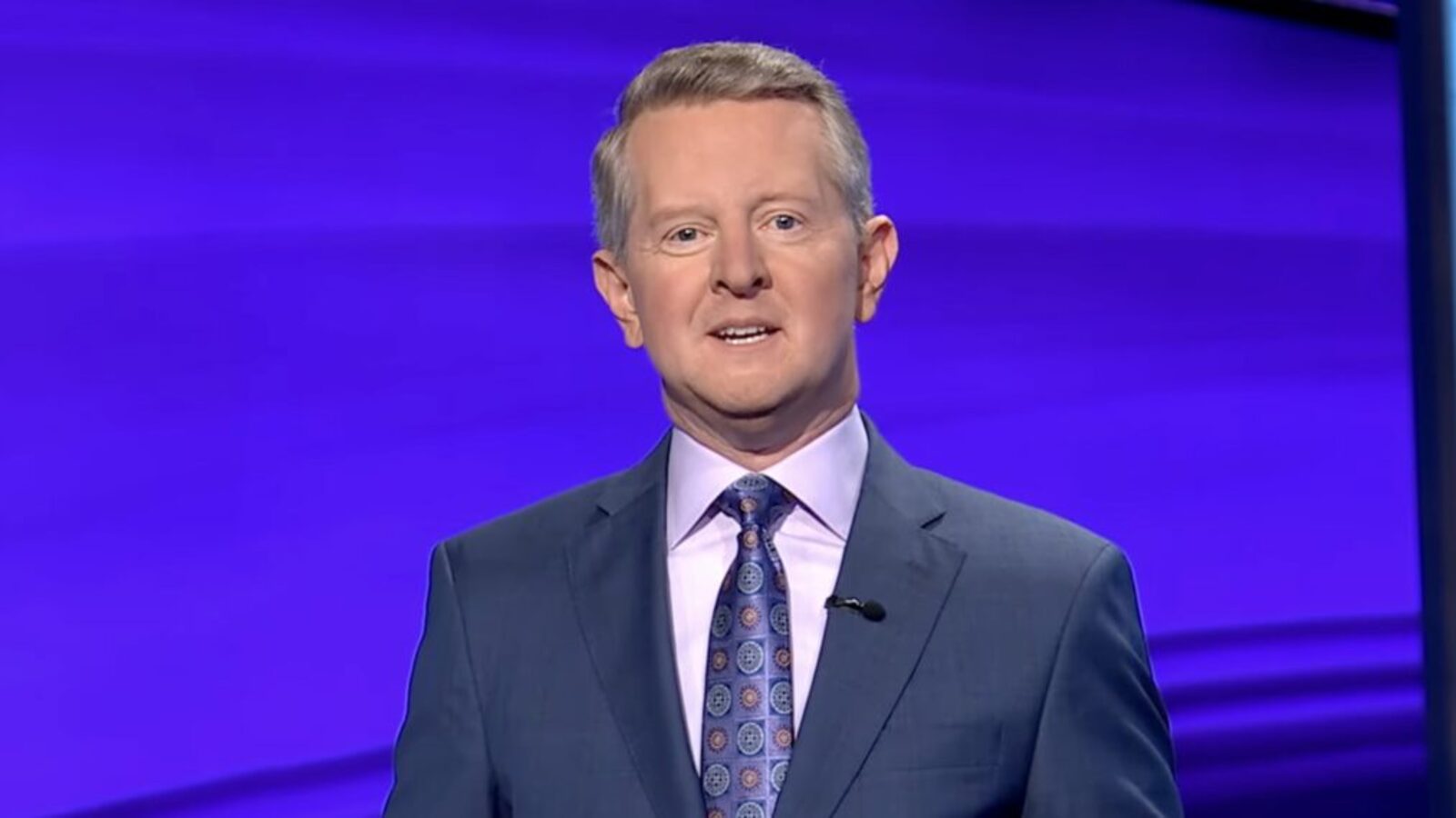 ‘Jeopardy!’ Fans Go Wild as Ken Jennings Shows Off Rarely-Seen Body ...