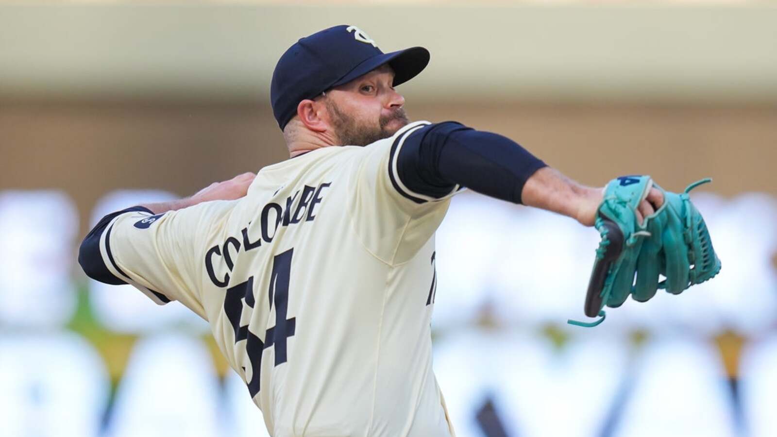 Rangers trade for Twins LHP Danny Coulombe | Yardbarker