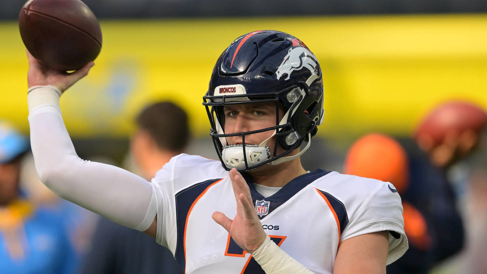 Drew Lock expected to start for Broncos despite injuring shoulder ...