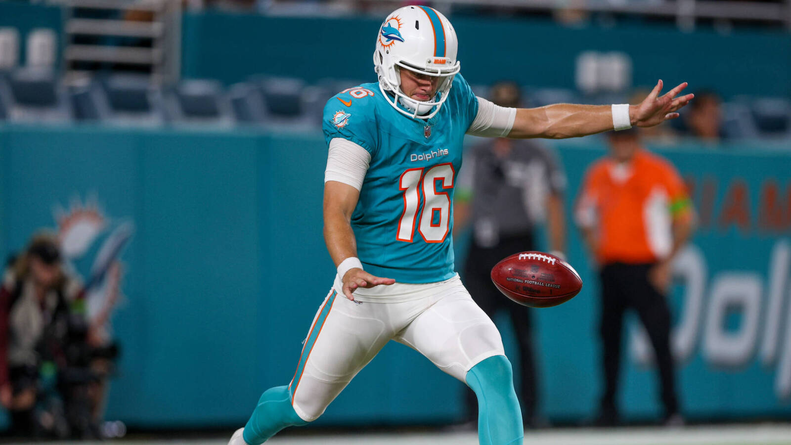 Dolphins re-signing special teams contributor | Yardbarker