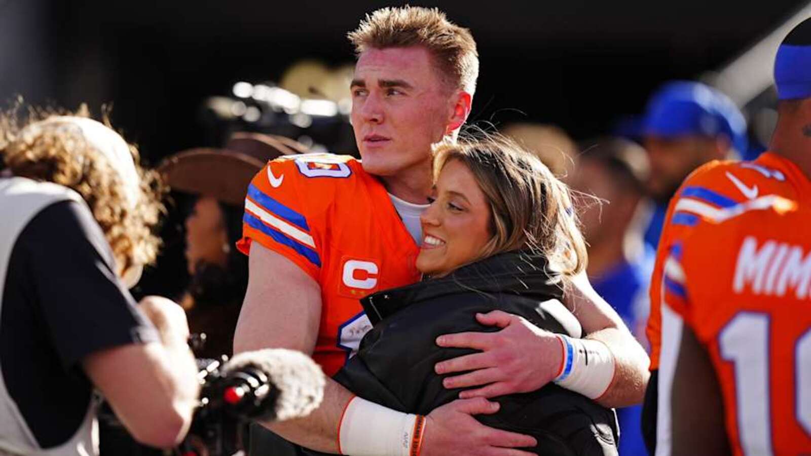 Bo Nix’s Wife Shares Emotional Photo After Heartbreaking Injury ...