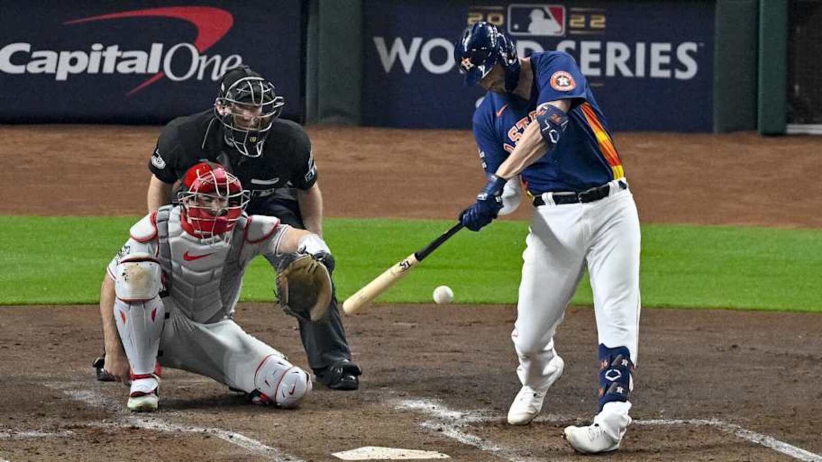 Former Houston Astros Slugger Planning Comeback Next Season: Report | Yardbarker