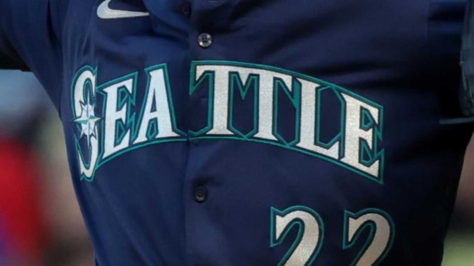 Seattle Mariners Trade Acquisition Wore Awesome Jacket to First Game ...