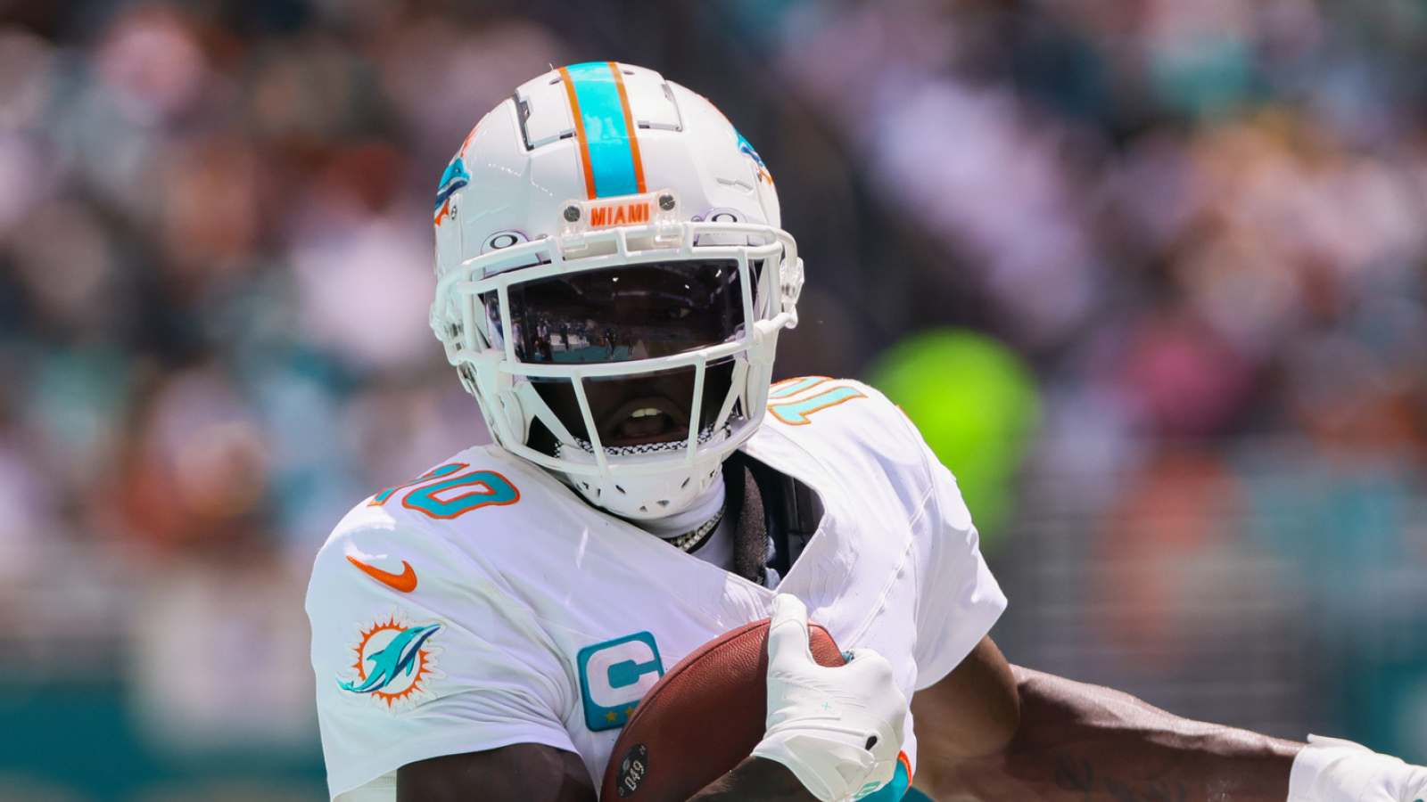 Tyreek Hill confirms he wants Miami-Dade officer fired: 'He gotta go' | Yardbarker