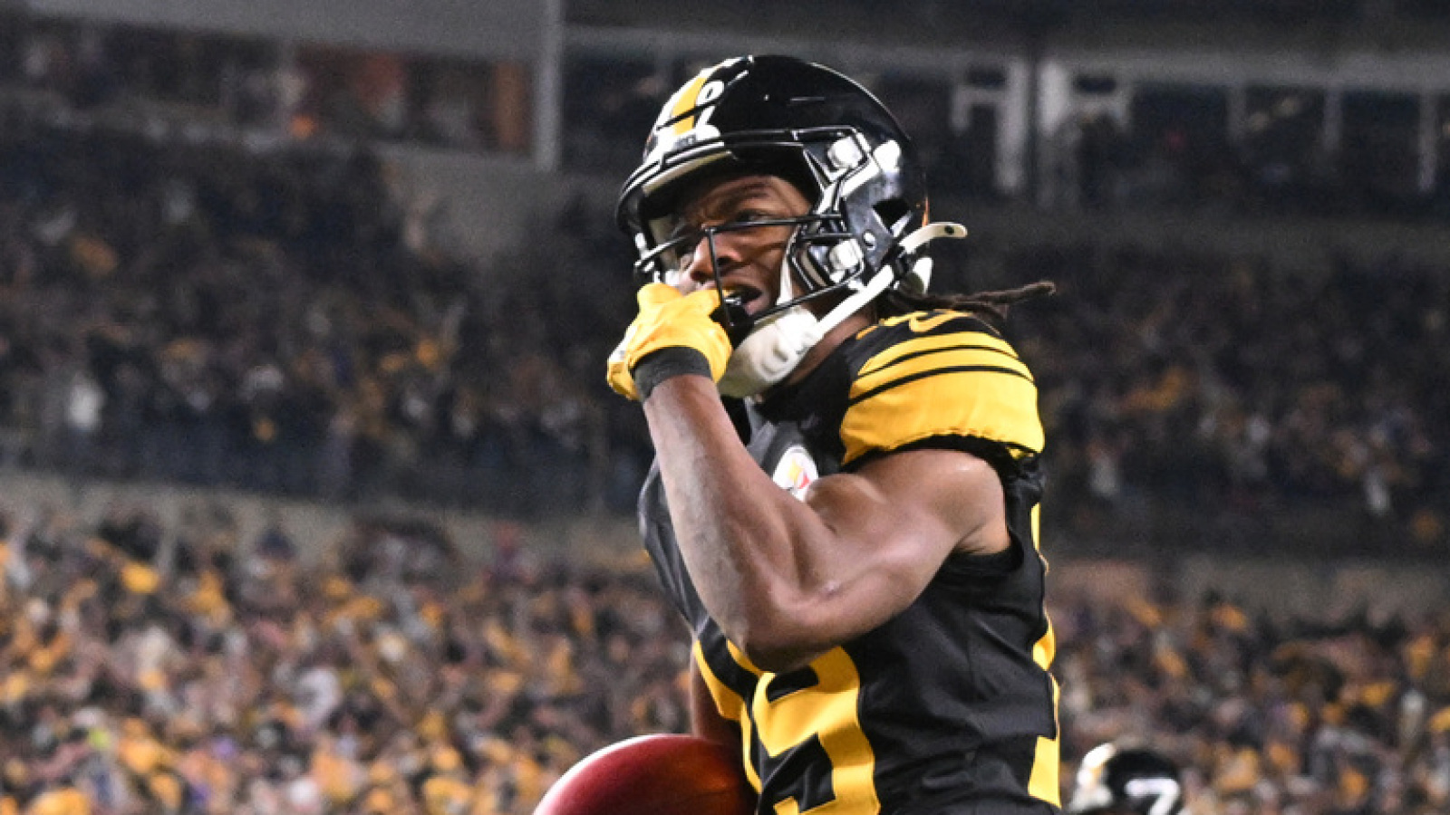 Watch: Steelers' Austin makes monumental TD catch in snowstorm | Yardbarker