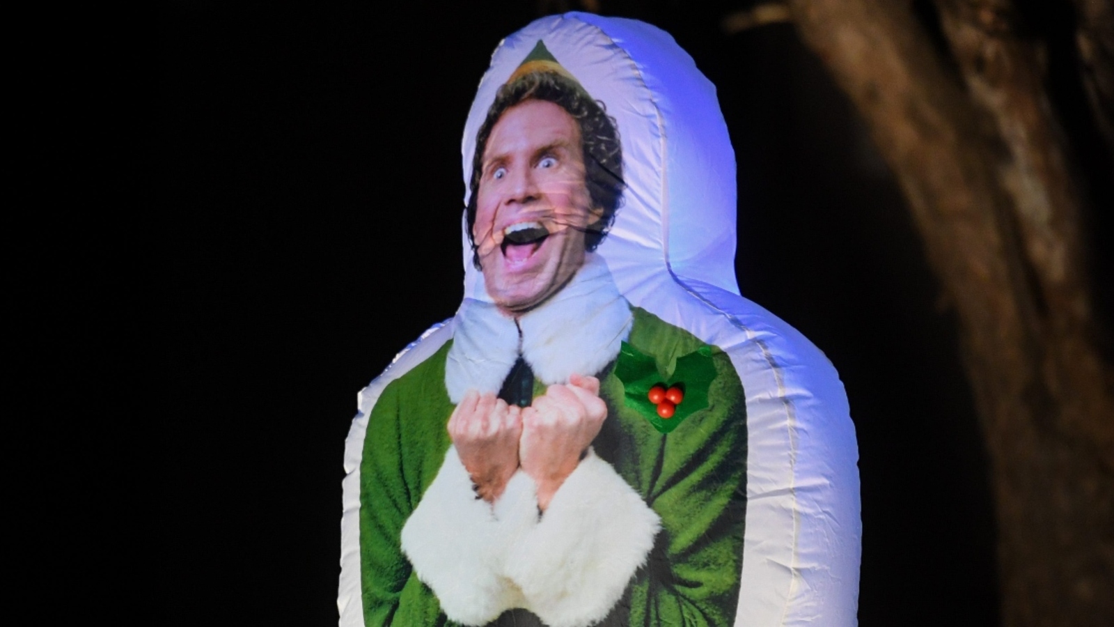 Will Ferrell wears hilarious full Buddy the Elf costume to LA Kings ...