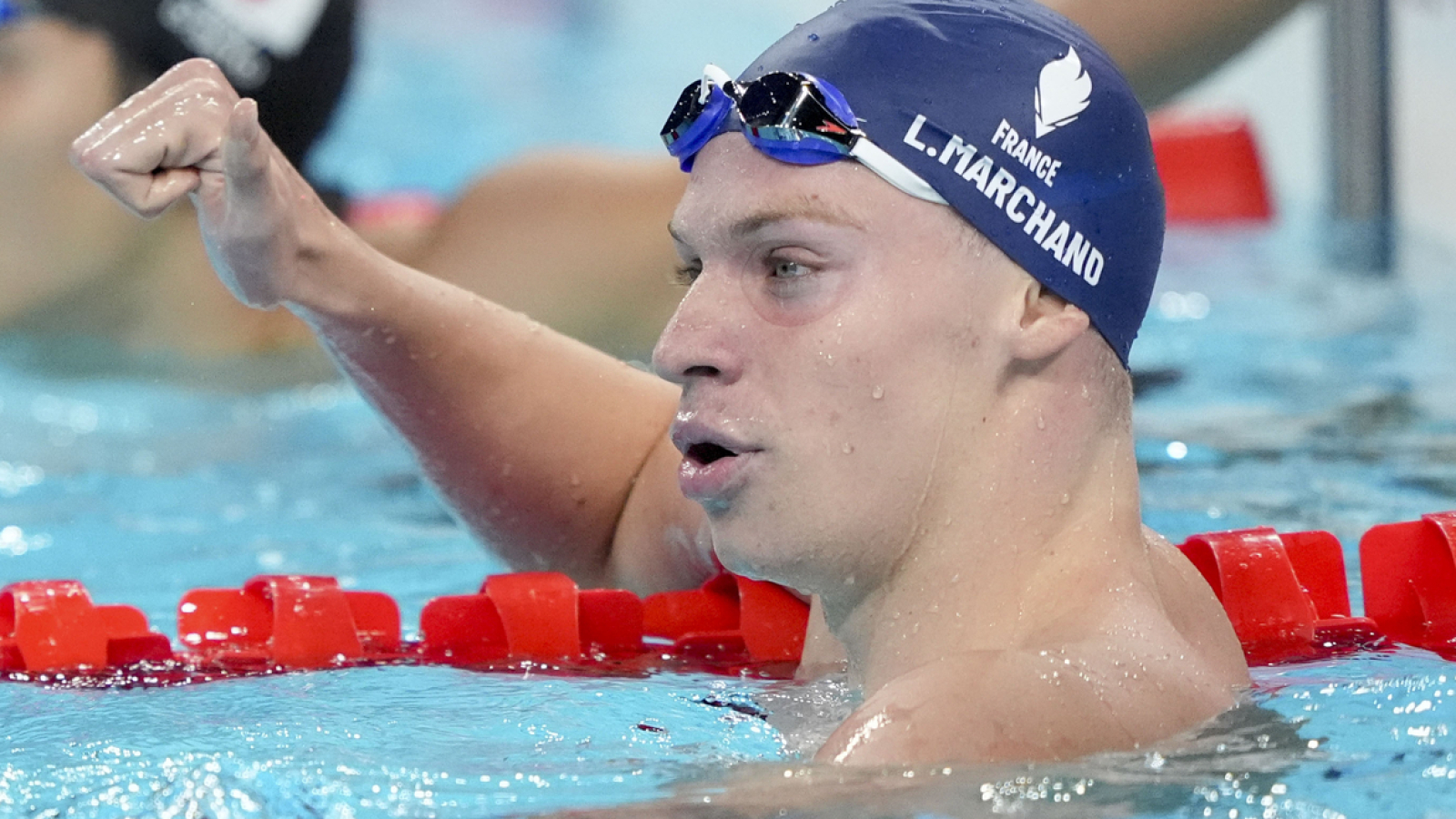Olympic Swimming: Hometown hero steals spotlight, American upsets ...