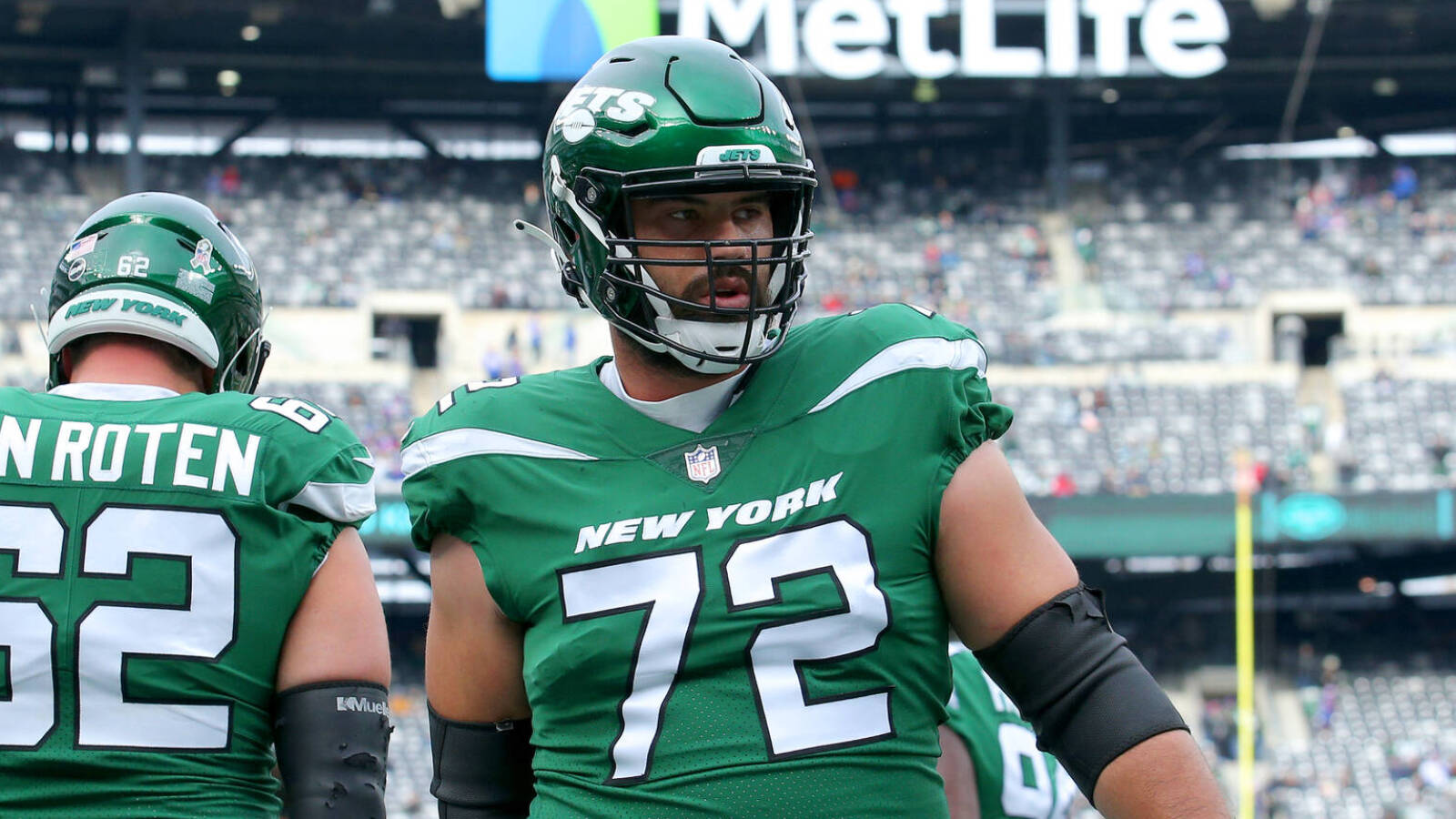 Former OL-turned-doctor announces retirement from NFL | Yardbarker