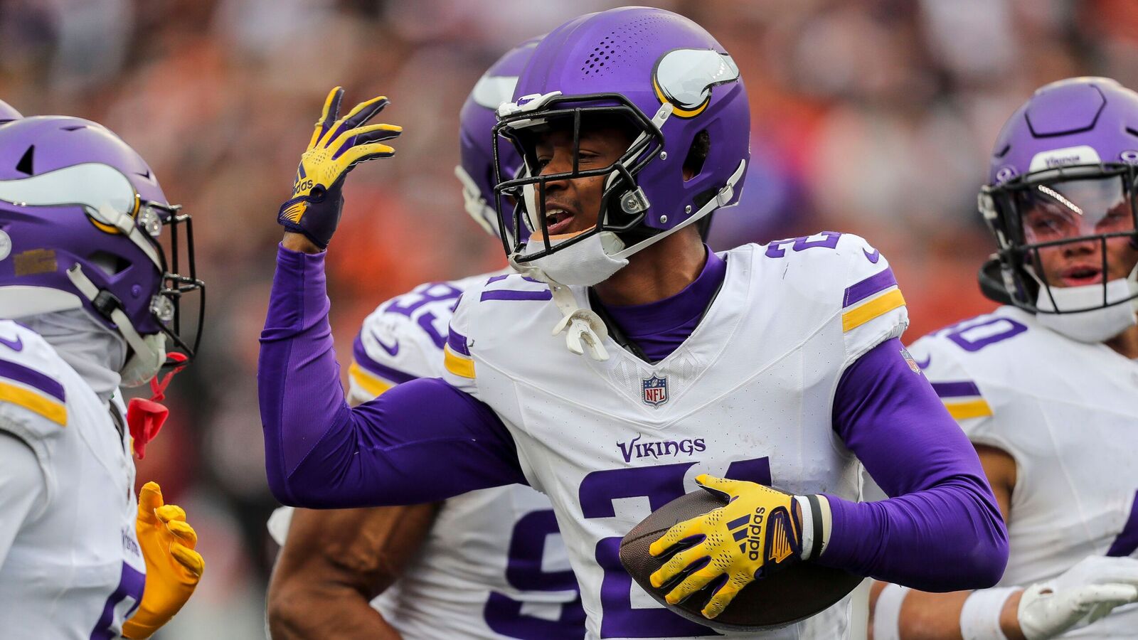 Minnesota Vikings Trying to Trade Akayleb Evans? | Yardbarker