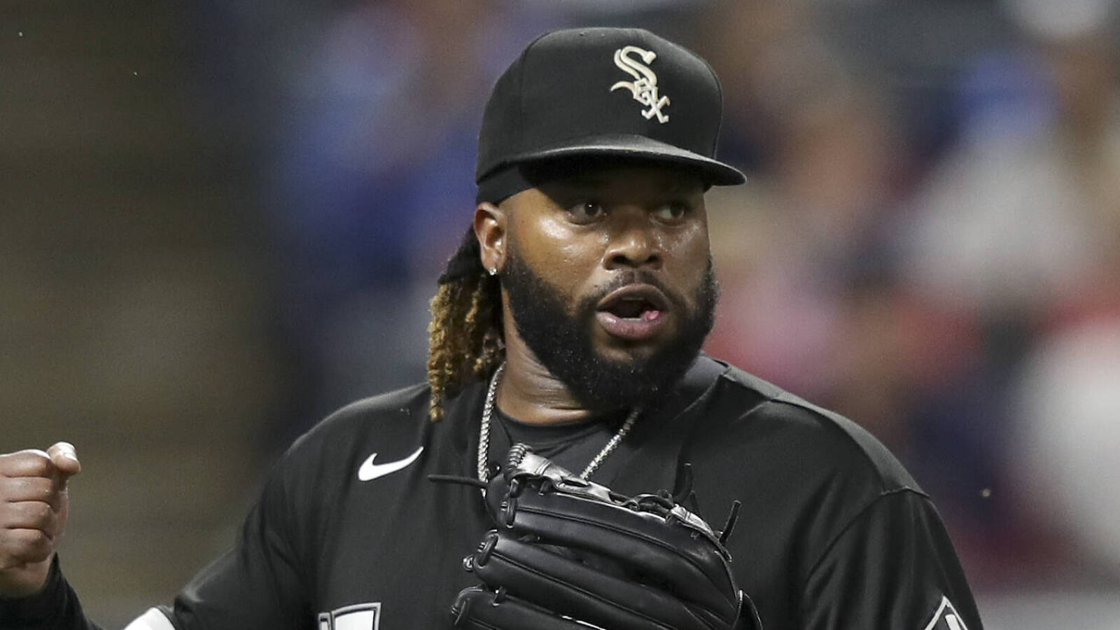 Watch: Johnny Cueto introduces himself to Marlins' fans in epic fashion ...