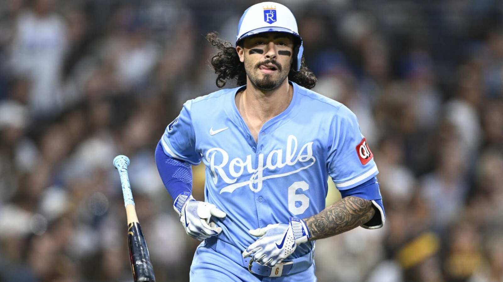 Royals score late, hold off Padres | Yardbarker