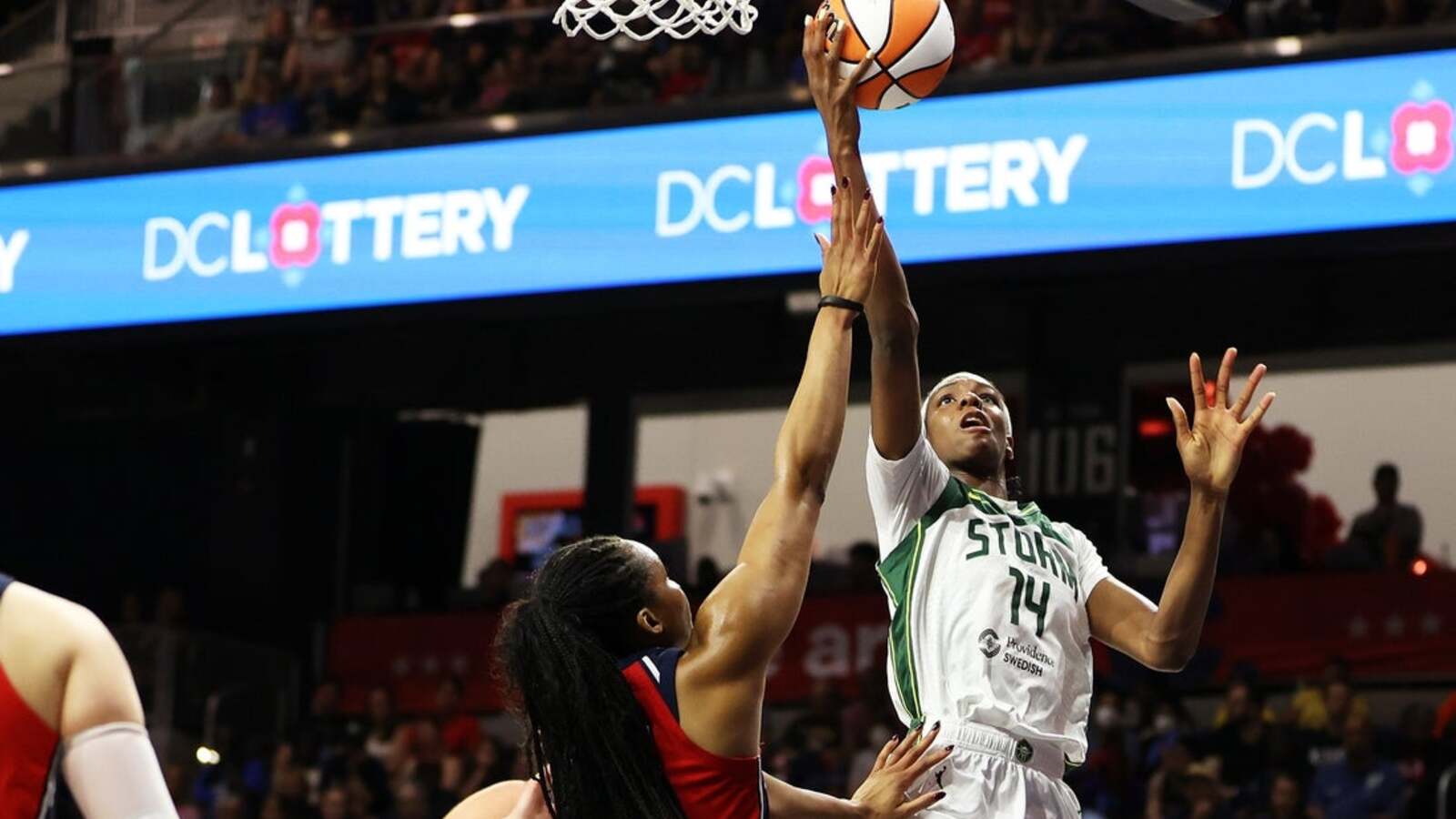 Storm pull out win over Mystics in frantic final minute | Yardbarker