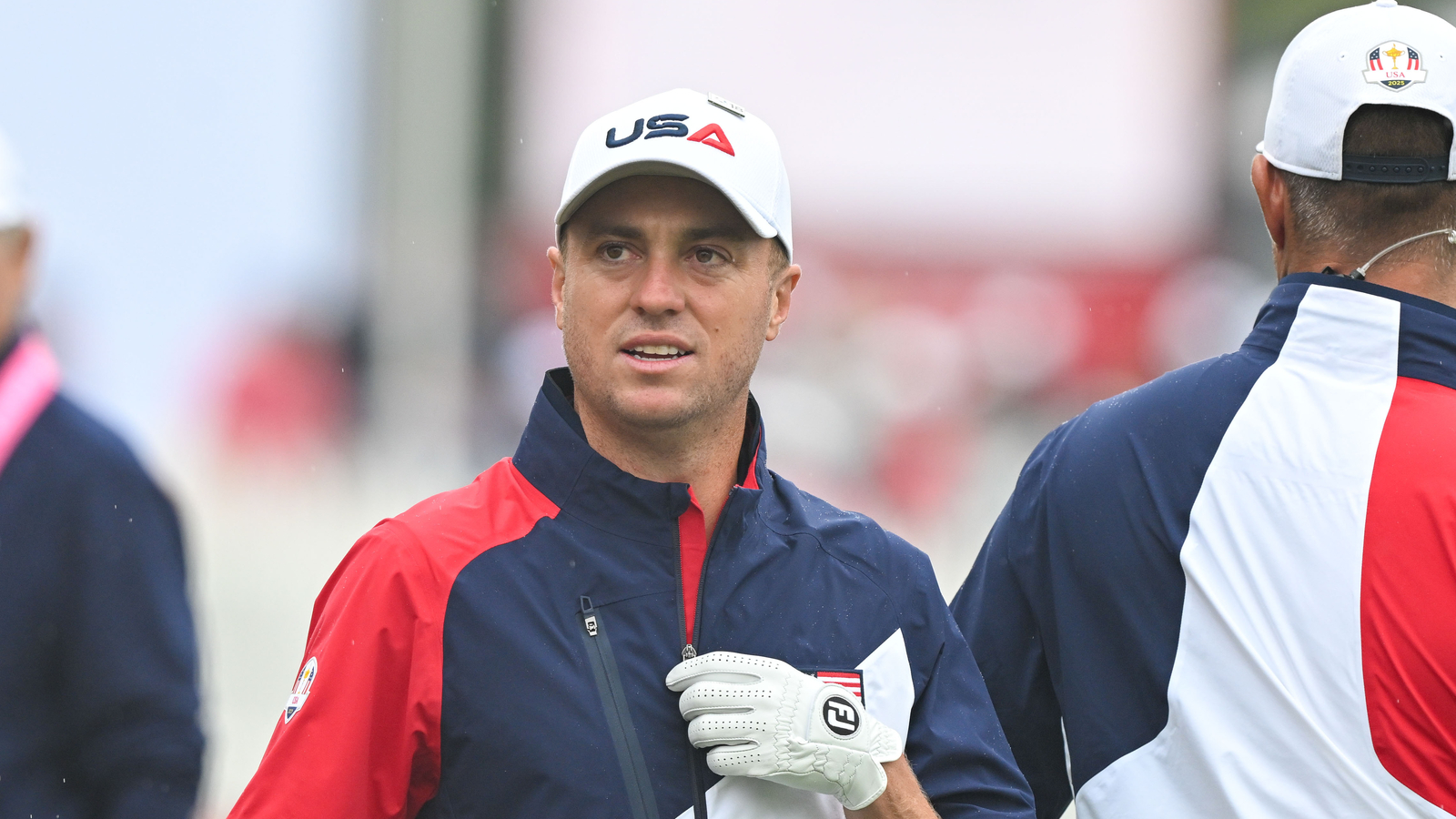 Justin Thomas’ Treatment of Young Fan Compared to European Pros Poses ...