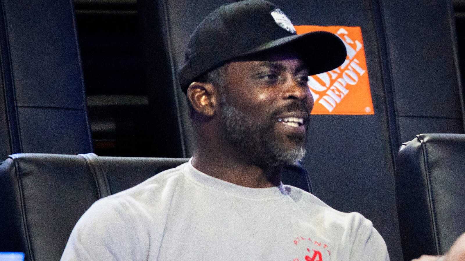 Michael Vick flexes on social media with official coaching bio photo ...