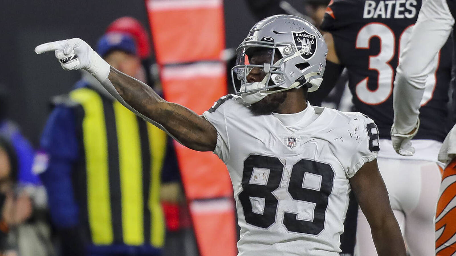 Falcons trade for Raiders WR Bryan Edwards | Yardbarker