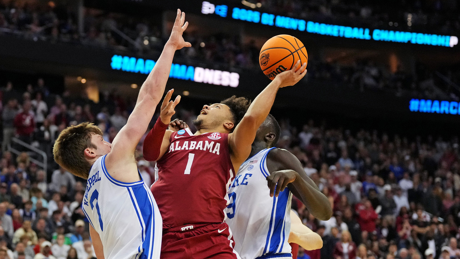 Milwaukee Bucks sign Mark Sears to contract after 2025 NBA Draft ...