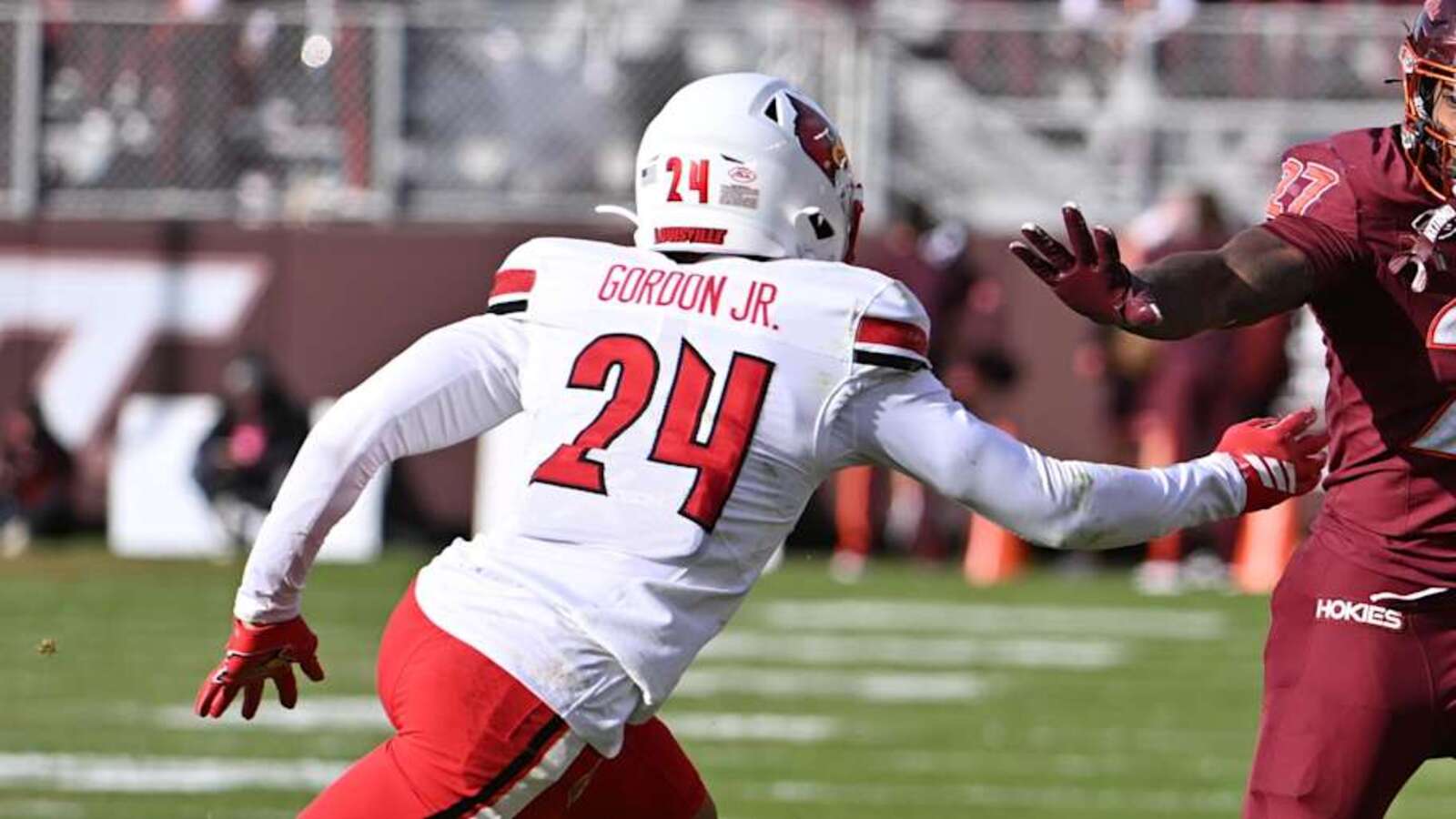 Report: Louisville S Corey Gordon Jr. to Enter Transfer Portal | Yardbarker