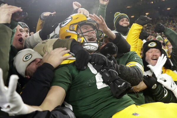 Sims Calls First Lambeau Leap ‘Special Moment’ | Yardbarker