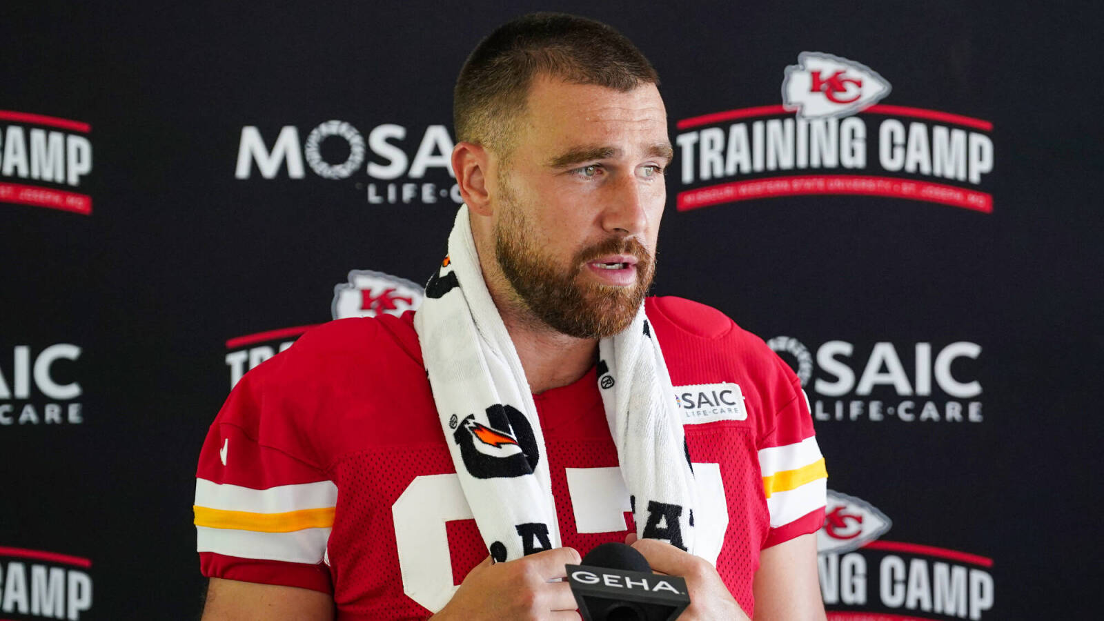 Chad Ochocinco puts Chiefs fans at ease regarding Travis Kelce's injury status | Yardbarker