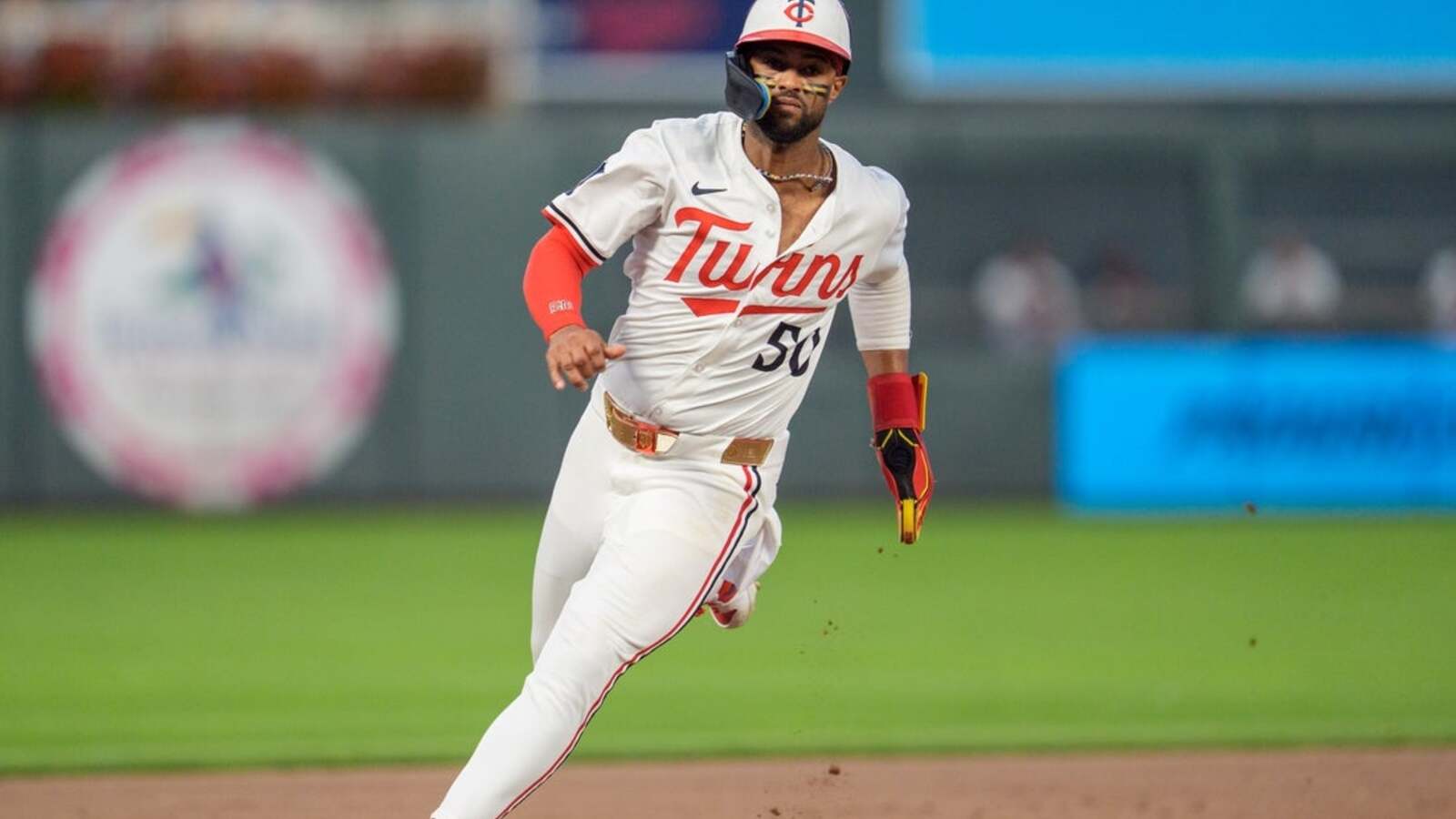 Reports: Cubs acquire versatile Willi Castro from Twins | Yardbarker