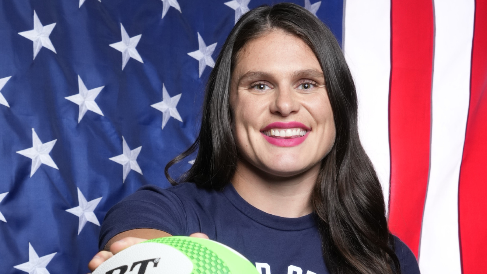 American rugby star Ilona Maher makes spectacular run vs. Japan ...